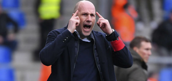 Clement in de bloemetjes gezet voor Brugse derby - VoetbalNieuws